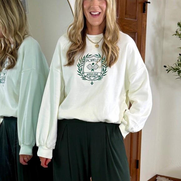 POPFLEX | Tops | Popflex Logo Luxe Crewneck Sweatshirt Pullover Cloud ...